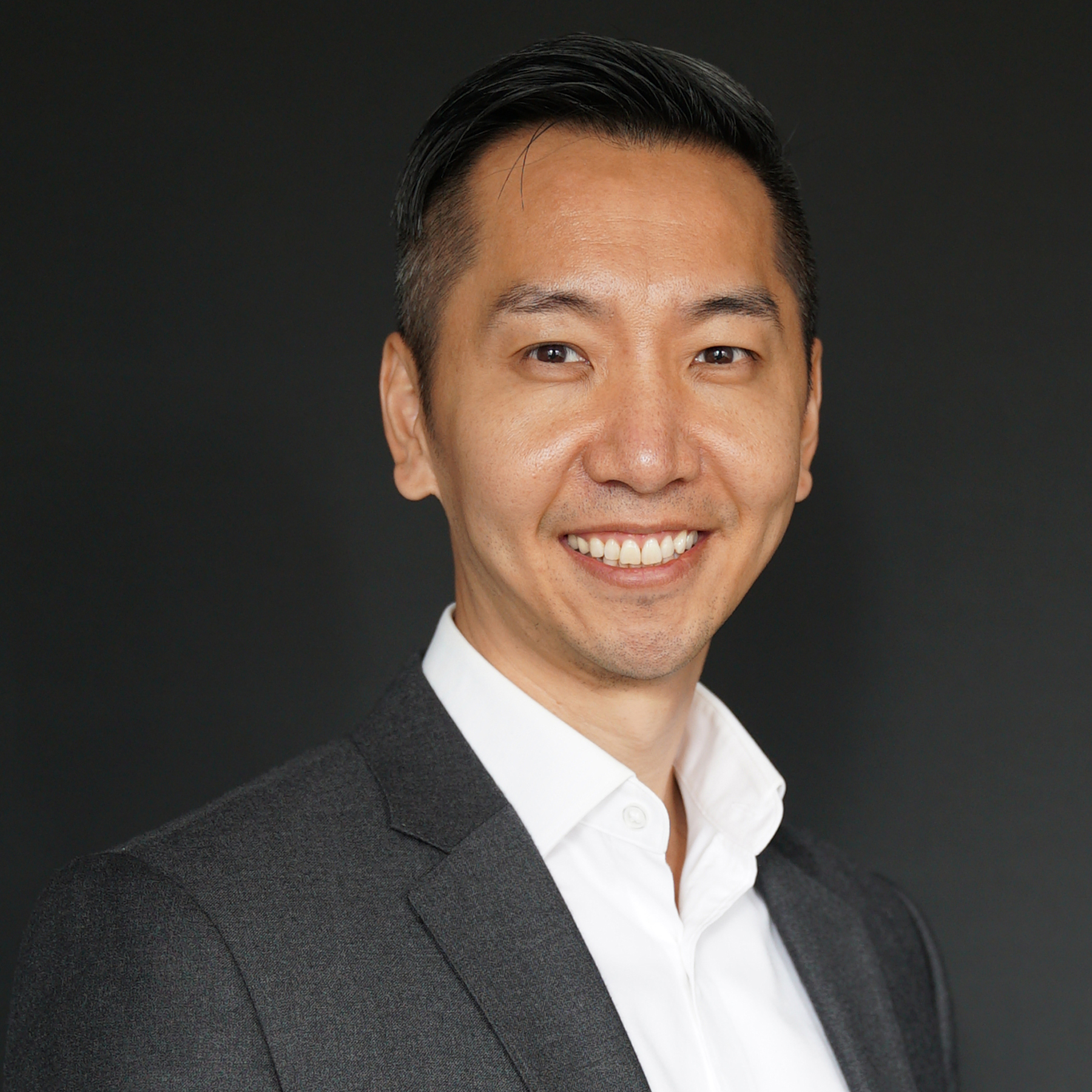 Robert Chen - Exec-Comm